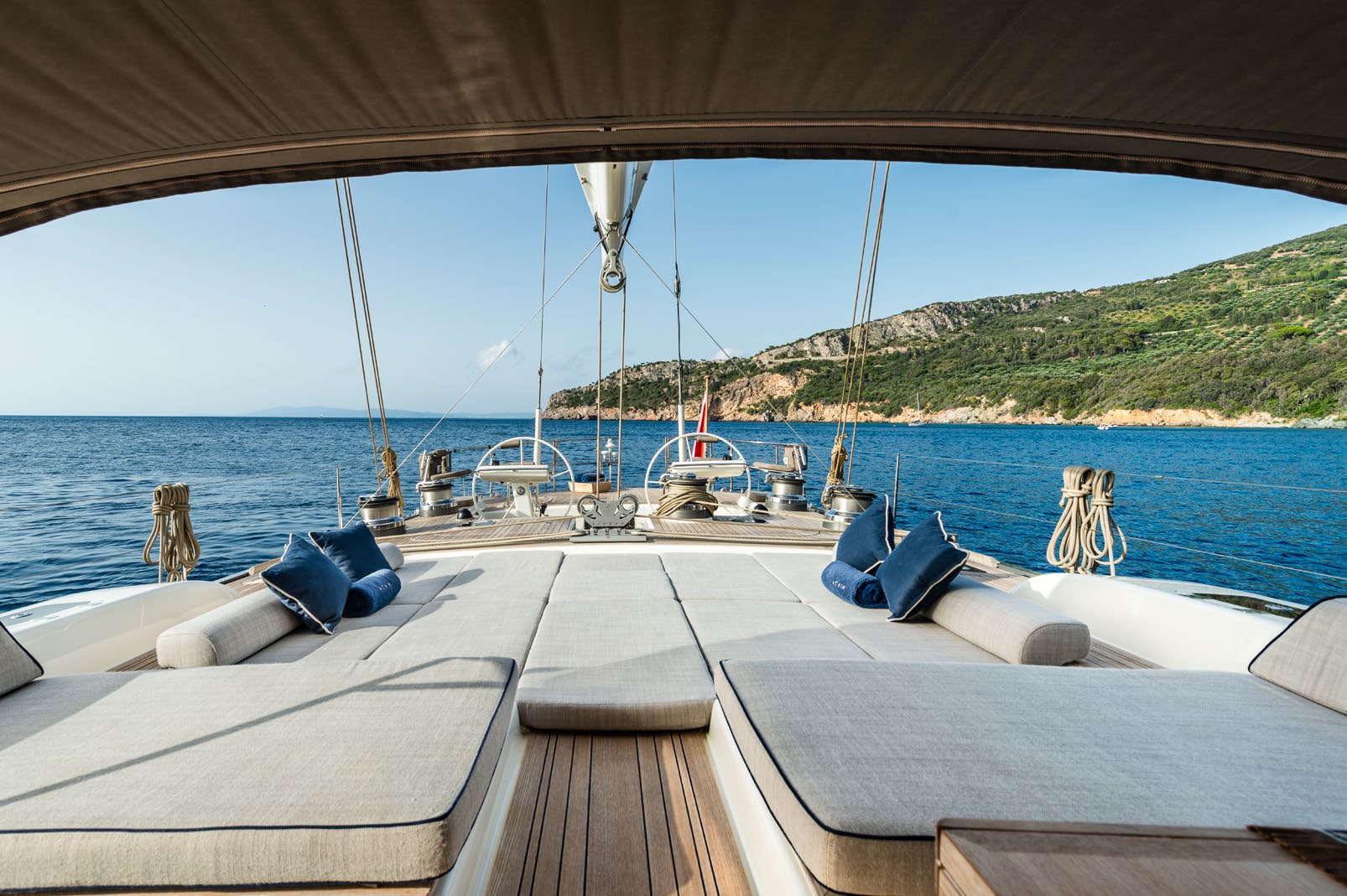 Yacht ACAIA, Southern Wind Shipyard | CHARTERWORLD Luxury Superyacht ...